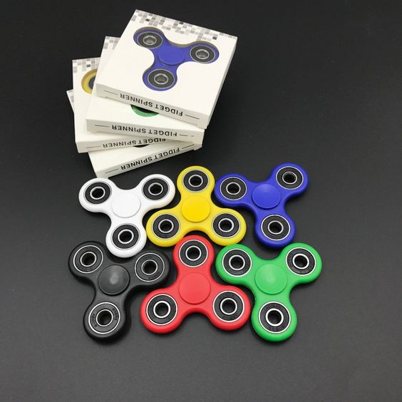 White Fidget Spinner – mmzone